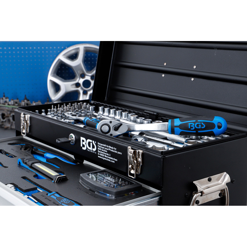 Caisse à outils métallique - 3 tiroirs - avec 147 outils| La mécanique ...